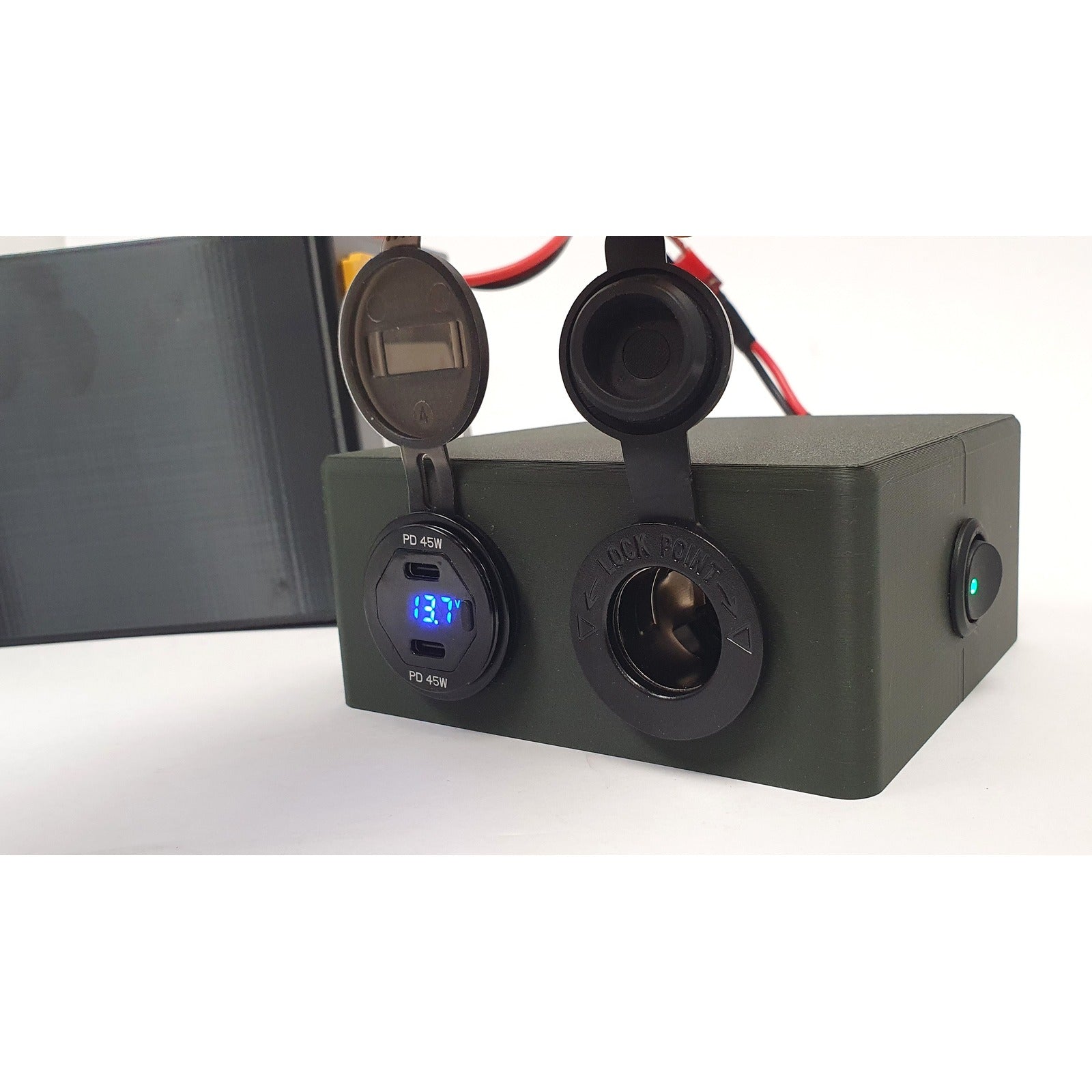 Power Hub with 2x USB / USB type C and Fast Charge with 12V cigarette
